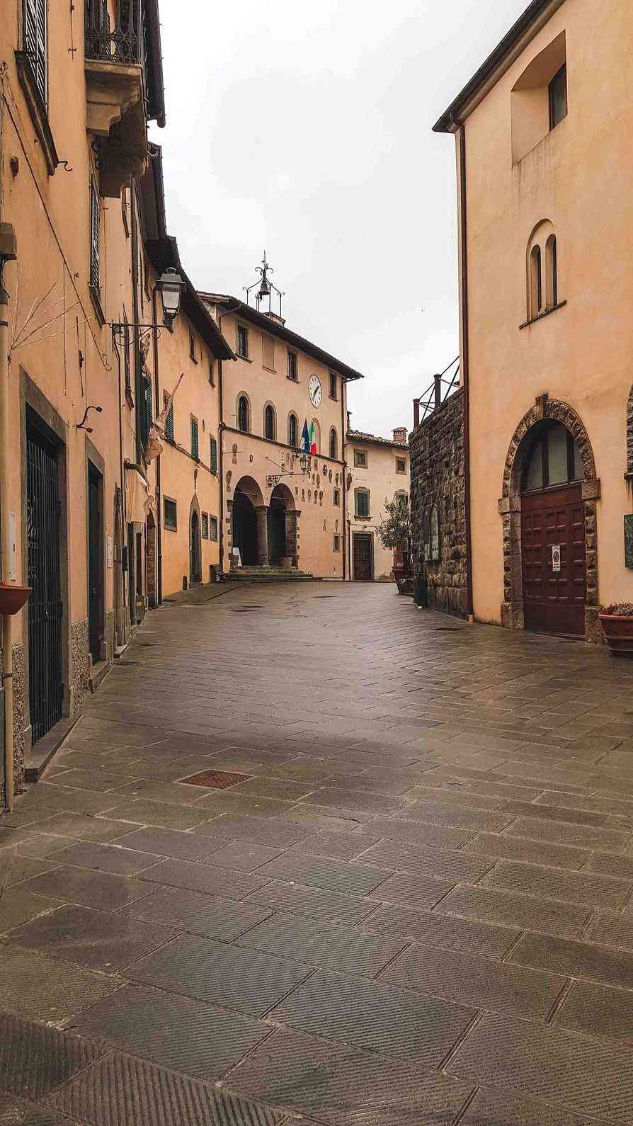 A Travel Guide to Radda in Chianti, Italy (A Dreamy Italian Town)