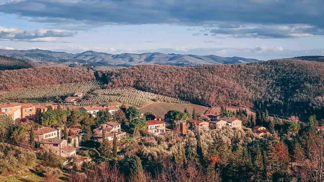 A Travel Guide to Radda in Chianti, Italy (A Dreamy Italian Town)