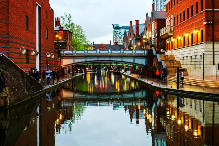 10 Amazing Places to Visit in England Outside of London