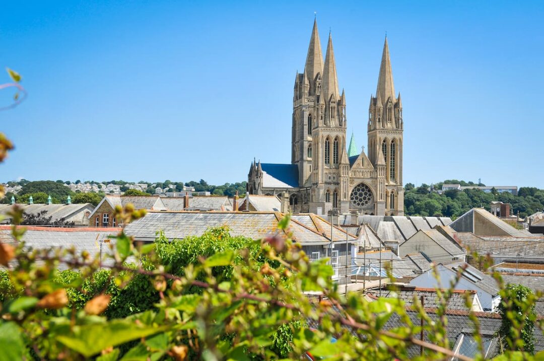 Travelling to Cornwall Without a Car - The Itinerary You Need